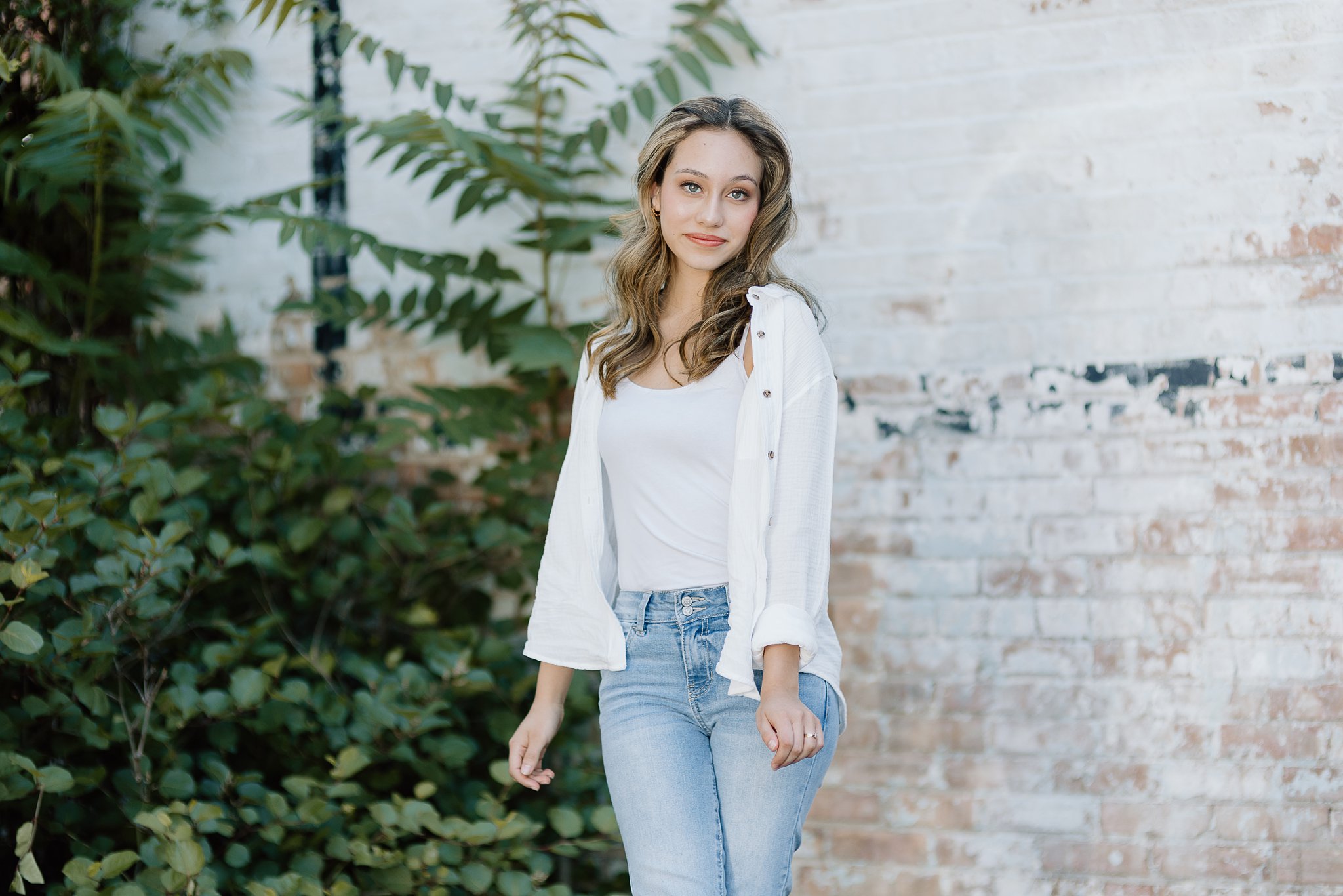 Bryanna's Senior Photos in Downtown Wheaton » Charity White Photography