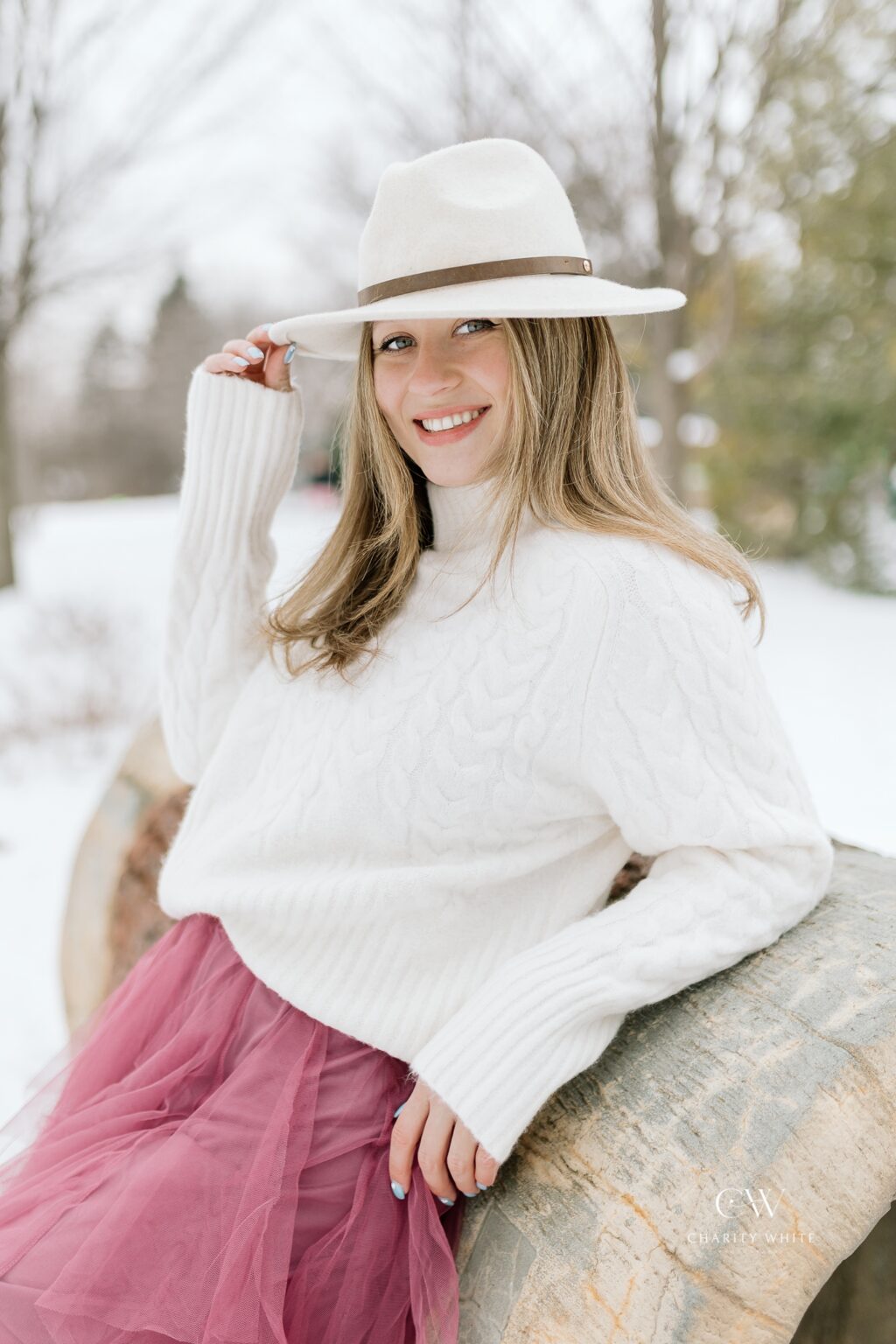 Winter Senior Photos in the Snow - Aurora IL » Charity White Photography