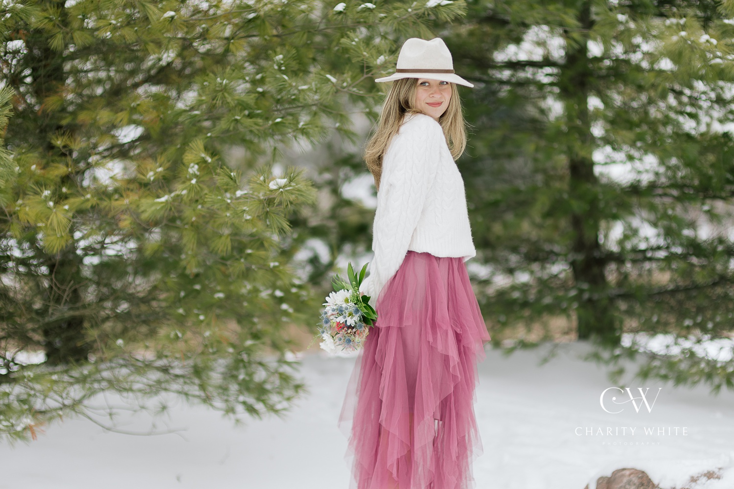 Winter Senior Photos in the Snow - Aurora IL » Charity White Photography