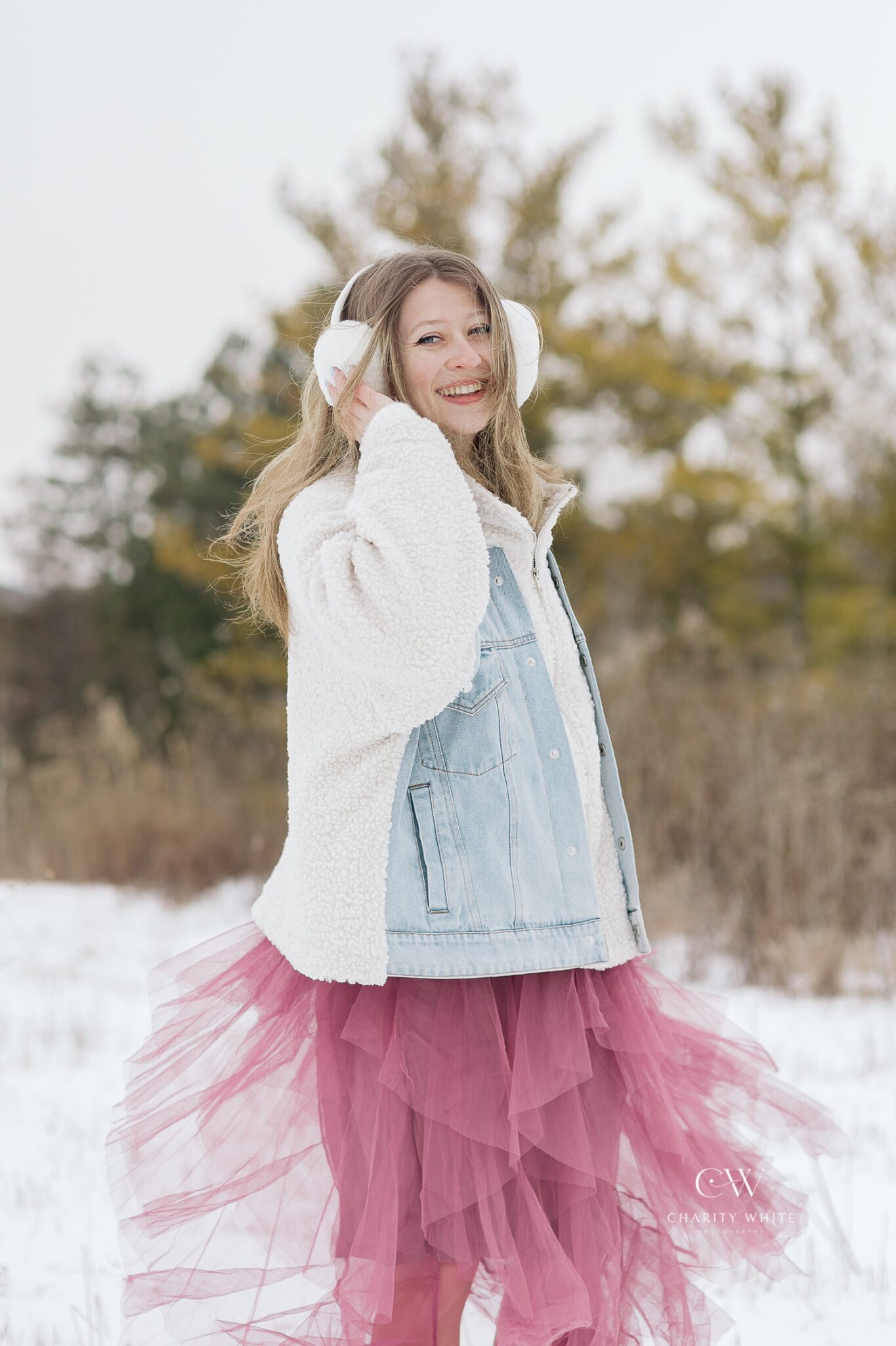 Winter Senior Photos in the Snow - Aurora IL » Charity White Photography